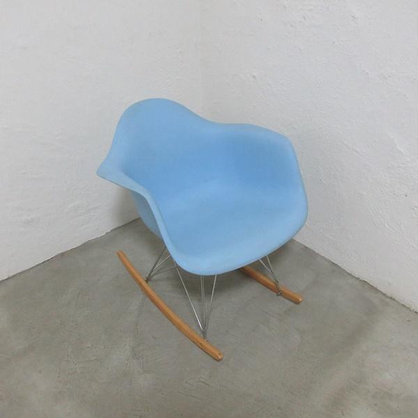 スマートフォンでご覧のお客様は、下記の「商品情報をもっと見る」をタップし、詳細画像と説明文をご覧下さい。【複数ご注文ご希望のお客様へ】家具は一台・一脚ごとにそれぞれ既定の送料がかかりますので、1カートに1商品のご注文でご決済下さい。1カート...