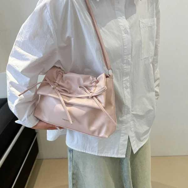 懸念される化学物質:なし原産地:彼bei省豆の袋の種類:肩・クロスボディバッグ原産地:彼bei省外部:なしインテリア:携帯電話のポケット硬度:SOFTパータンタイプ:固体様式:ファッションNumber of Handles/Straps:単...