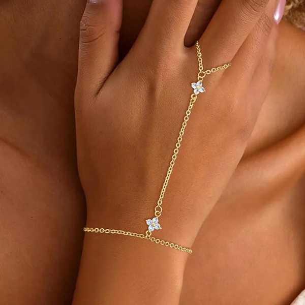 Hignに関係する化学物質:None形￥パターン:Star設定のタイプ:張力設定素材:立方ジルコニア様式:TRENDY留め金タイプ:ロブスター-爪-留め金性:女性金属類:銅ブレスレット類:チェーンとリンクブレスレット項目タイプ:Bracel...