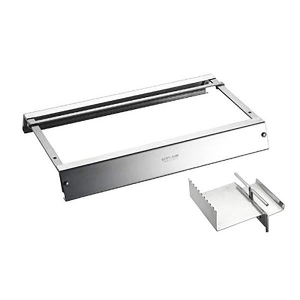 カラー：マルチサイズ：ONE【サイズ】約295×182×36(高さ)mm【重量】約540g【生産国】日本製【素材】ステンレス鋼【機能】焼鳥台に焼魚の串置きを追加できる設計／焼魚の串の持ち手を焦がさないプレート付き／串置きは差し込むだｓけの簡単装備