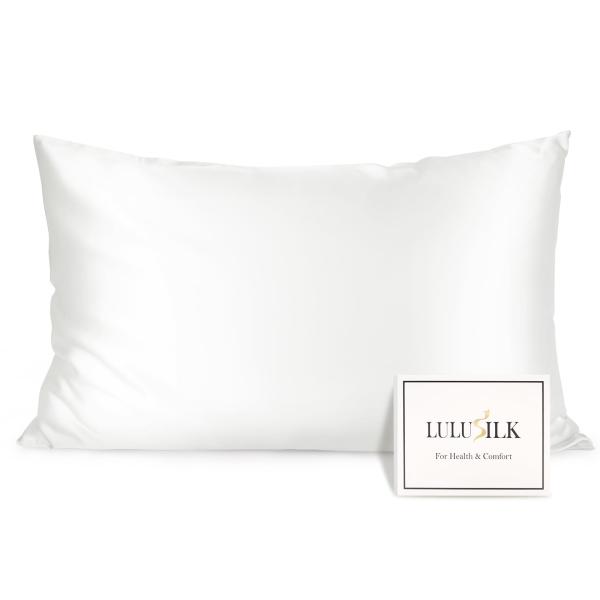 カラー：アイボリーサイズ：35x50cmスタイル：?代【枕カバー】生地でツルツルした肌触りが気持ちよく、縫製もしっかりしています。独特の艶やかな光沢感があり生地は厚めで柔らかです。肌に優しいので肌が荒れやすい方、肌荒れのある方にもおすすめで...