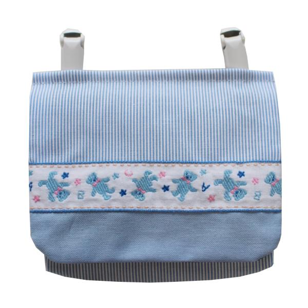 カラー：水色サイズ／たて9cm×よこ13cm×マチ2cm表地／綿.ポリエステル 裏地／ナイロン ・日本製ナイロン裏地付のためタオルハンカチの出し入れがスムーズ・フタと本体にはマジックテープ付きで小さなお子様でも簡単に閉開可能 ・クリップは着...