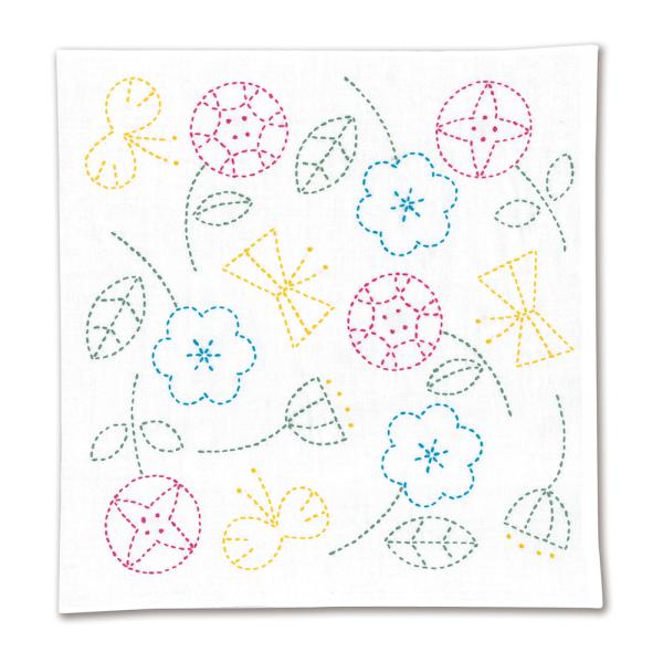 植物や動物など北欧らしいモチーフをステッチして仕立てていくキットです。図案がプリントされているので、簡単に本格的な刺し子がお楽しみ頂けます。