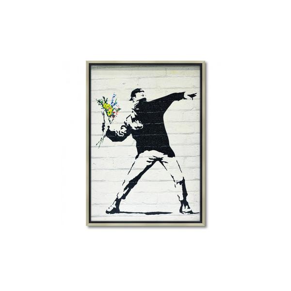 英国を拠点とする身元不明の路上芸術家。世界各地のストリートや壁面・都市の橋梁等に、様々な政治的社会的テーマを訴える作品を数多く残している。2005年8月に、ヨルダン川西岸地区のパレスチナ側の分離壁に描いた作品がきっかけになり、一躍世界的に有...