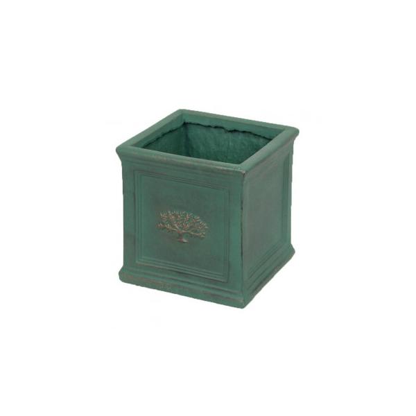 アンティークなデザインの、スクエア型のポットです。