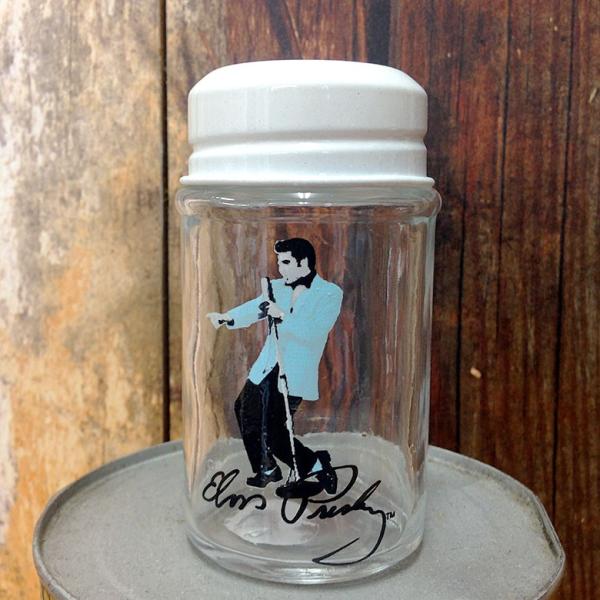 ファン待望の爪楊枝入れです！のサインと歌う姿がプリントされた、コレクター向きのアイテムです。パッケージも格好良いので一緒に飾っておくのもイイですね。ダイナーやハンバーガー屋さんのテーブルなんかにも似合いそうですよ。-- SPEC --■サイ...