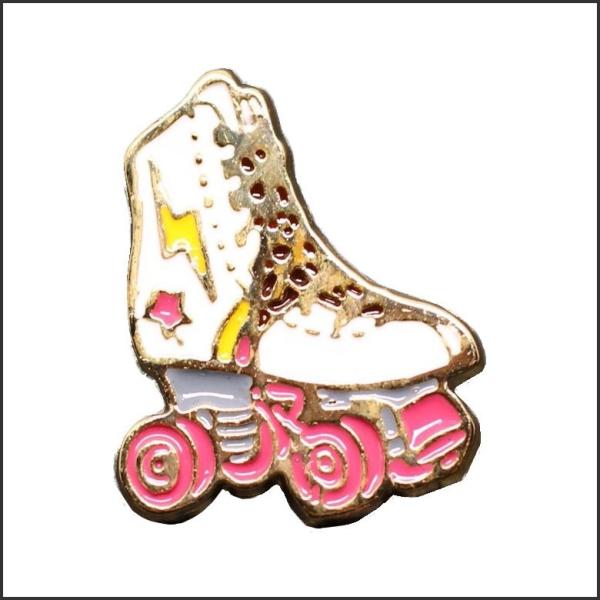 ワークエプロンを自分好みにカスタムするだけでなく、身近なものに付けたりコレクションとしても楽しめます。それぞれのカタチに合わせたアメリカンジョークや前向きなメッセージが込められています。メッセージ性の強いデザインは、たまたま目に止まったピン...