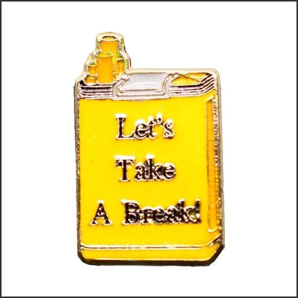 ワークエプロンを自分好みにカスタムするだけでなく、身近なものに付けたりコレクションとしても楽しめます。それぞれのカタチに合わせたアメリカンジョークや前向きなメッセージが込められています。メッセージ性の強いデザインは、たまたま目に止まったピン...