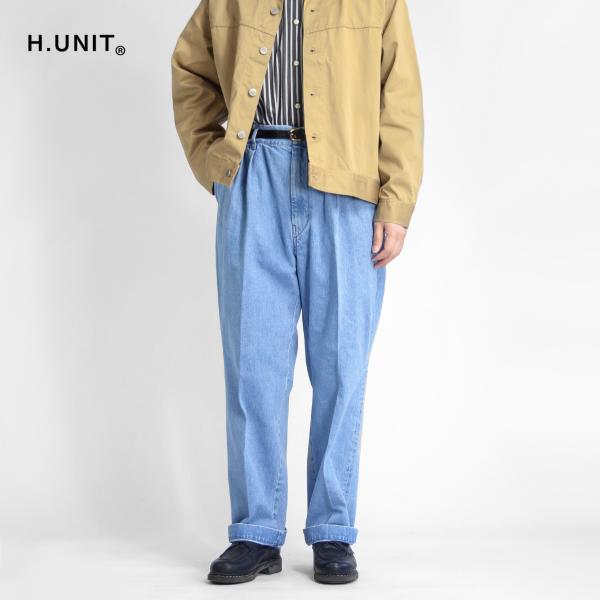 H.UNIT(エイチユニット)から2タック、尾錠付きでクラシックな面構えのデニムトラウザーズをご紹介。◆実寸サイズ(2)/ウエスト82/レングス73/股上34/ワタリ37/裾幅23(3)/ウエスト88/レングス74/股上35/ワタリ38/裾...