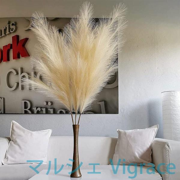 柔らかくふわふわ：それぞれに密な枝がたくさんある3つのパンパスグラスは、よりふわふわに見えます。ソフトタッチ、自然でリアルな外観、優れた色太くて背の高い茎：各人工パンパスグラスの長い茎の高さは39インチ（100 cm）です。背の高い人工パン...
