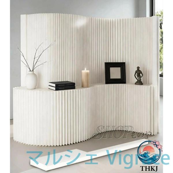 ? 【効果的な仕切り、収納簡単】伸縮式折りたたみ設計を採用し、必要に応じて自由に配置できます。展開時の長さは2mから3mの範囲で、独立した空間を形成します。ジグザグや直線、L字型など様々な形に自在に配置できます。折りたたむと簡単に運搬でき、...