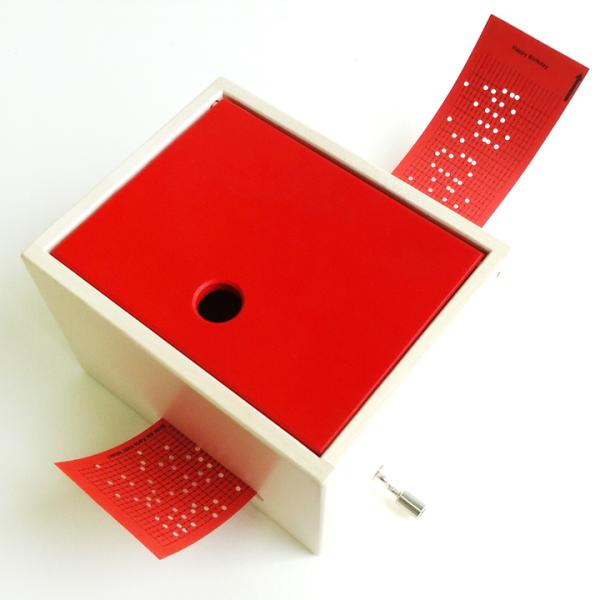 ドイツ・Schaaf社のミュージックボックスは残念ながらSchaaf氏の引退により、生産中止となってしまいましたが、ミュージックボックス（大）に限り、新たにスイスのメーカーに生産を依頼し、継続できるようになりました。楽譜は今までと同じ編曲の...