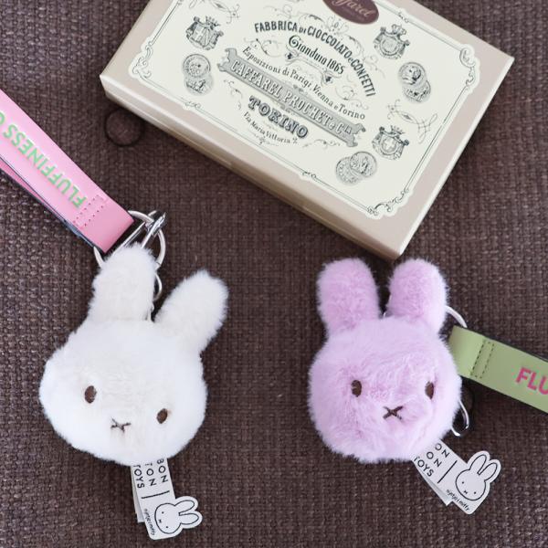 ＜ふわふわ素材で人気のFUZZYシリーズからNEWアイテム登場＞大人の手の平いっぱいになるぐらいの大きさで、少し長めの毛並みと、コロンとしたフォルムがポイント＜存在感抜群のサイズ感と腕にしっかりつけれるストラップ付＞Miffy Fuzzy ...