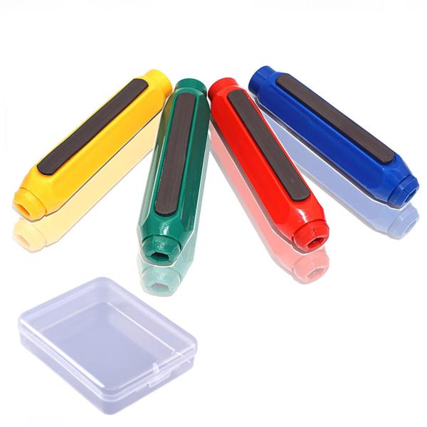 カラー：赤、青、緑、黄【商品規格】サイズ：9.5 cm*2.5 cm、4色（赤、青、緑、黄各1本）。【手を汚さない】手を汚さず、手の荒れや汚れを防ぎ、清潔で便利。いずれにしても、短くなったチョークを最後まで使うことができます。【六面形デザイ...