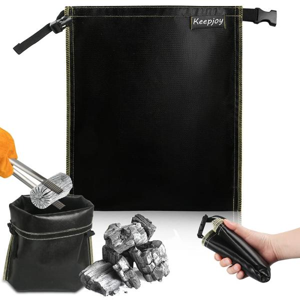 カラー：30.5*29CM【小さく畳める現代版の火消し壺 キャンプ】使用後の炭や薪の燃えカスを持って帰るための耐熱性生地で作られた燃えカス用袋、火消し袋紹介です。炭や燃えカスを捨てられないキャンプサイトで大活躍！薄い袋ですから収納性が良く大...