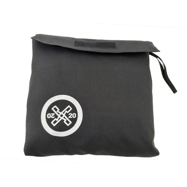 カラー：ブラックサイズ：20インチ用スタイル：20インチ用容量:約194L収納時は自転車のハンドル部分に装着し、スタイリッシュに携帯することが可能。小物入れに適合なポケットが付属。ベルト部分には長さを調節できるアジャスターが付属。使用しない...