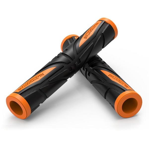 カラー：オレンジ【レバーグリップ】汎用レバーカバーです。バイク用ハンドルに取り付けできるゴム製レバーグリップです。車種を問わない汎用タイプでクラッチとブレーキ用の2本セットです。グリップの滑り止め、寒い日の冷たさ対策にピッタリします。【仕様...