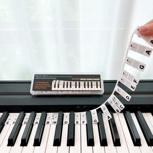 カラー：クラシックブラックスタイル：Classical【ステッカー不要（非貼り付け式）】BEATBIT 音符シートはシリコン製で、ラベルを直列に接続しています。従来のピアノステッカーのようにキーボードに貼り付ける必要はありません。取り付け簡...