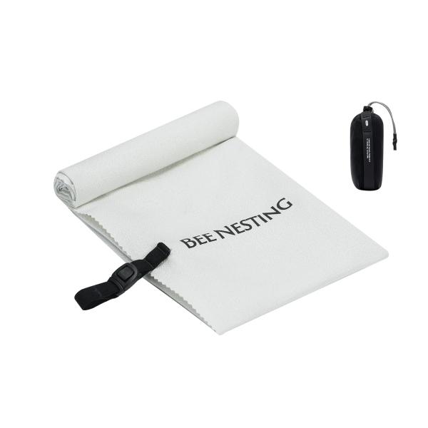 カラー：グレーサイズ：Mediumスタイル：スポーツ、アウトドア【超軽量＆コンパクト収納】BeeNesting 速乾タオル マイクロファイバー生地で作られており、軽くて柔らかく、快適な肌触りを楽しめます。また、利用しない場合はコンパクトに納...