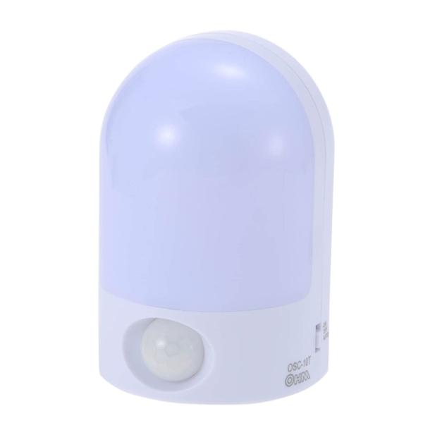 【商品概要】使用電池：単３形乾電池×４本使用（別売）使用ＬＥＤ：高輝度ＬＥＤ×１個（日本製)自動点灯時間：ＡＵＴＯ時 約１０秒間（のちに自動消灯）センサー：光センサー、赤外線センサー寸法：幅７１×高さ１０９×奥行き５４ｍｍ【商品説明】【商品...