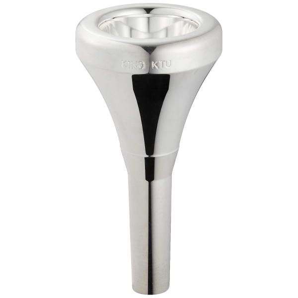 【商品概要】キング・マーチングブラスの伝統と技術に、革新的なアイディアを結集して進化を遂げた新しいシリーズ、Kシリーズのマウスピース。Made in USAの誇りにかけて、理想を追求した渾身のデザインです。カップ内径:33.0mm。カップの...