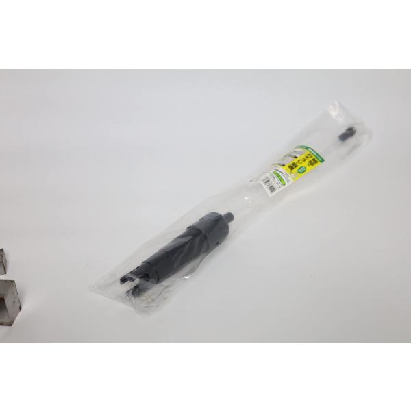 【商品概要】細部の掃除に最適サッシの溝、奥深いすき間に最適空気調節穴を回すと、吸引力が増します業務用の掃除機にも取り付け可能【商品説明】【商品詳細】ブランド：興和商品種別：掃除機用交換部品商品名：興和 細部吸引ノズル製造元：インダストリーコ...