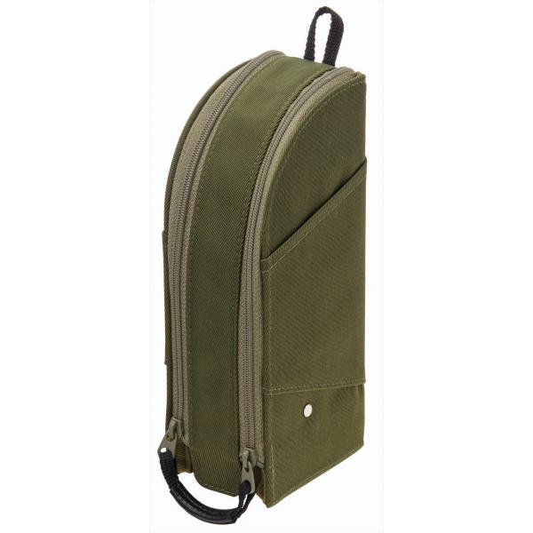 【商品概要】斜めに傾く快適ギミックのペンケース【サイズ】幅55×高さ182×奥行85mm 【カラー】グリーン【素材】表地＝ポリエステル、裏地＝ナイロン【仕様】多彩なポケット(フロント、内部、サイド×2、背面)、ペンスタンド部分仕切り【商品説...