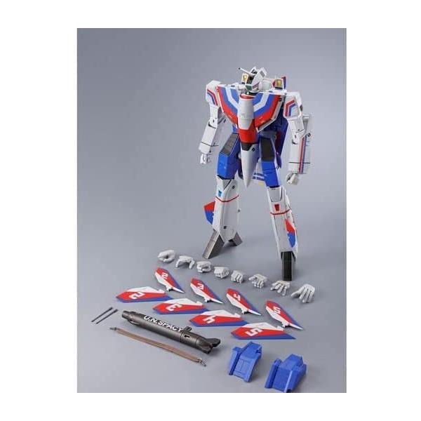 【商品概要】マクロス。材質:金属【商品説明】超時空要塞マクロス」40周年記念商品第1弾は、DX超合金VF-1Aバルキリー　エンジェルバーズ。 第1話において、マクロス艦の進宙式を祝うアクロバット飛行を披露した機体です。 天神英貴氏による、エ...