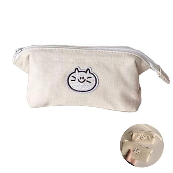 【商品概要】??セット内容：ペンケース1セット、サイズ：約18CM*9CM*7CM、カラー：ベージュ。??素材：良質な帆布材料を採用し、水洗いでき、色あせにくく、耐摩耗で長持ちする。??かわいい：かわいい猫の頭の模様がついていて、シンプルだ...