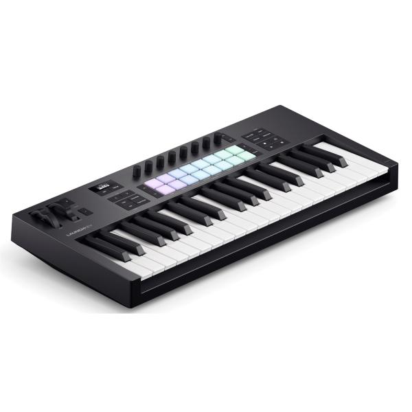【商品概要】Ableton Live、Cubase、Logic Pro、FL Studio、Reaper、Reasonなどの主要なDAWをセットアップ不要ですぐにコントロール可能16個のパッドで固定コードモードやユーザーコードモードを使用で...