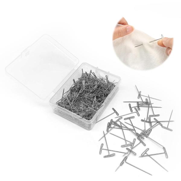 【商品概要】【商品仕様】収納箱サイズ：約7*5.5*2.5cm、虫ピンサイズ：約0.9cm*3.2cm、色：シルバー、数量：200本入り。【高品質な素材】このTピンは、高品質のプラスチックとステンレスを使用しています。 平頭針の本体はステン...