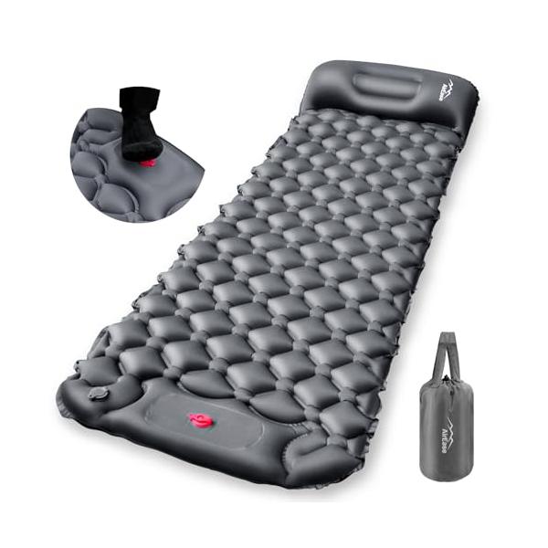 【商品概要】【極上の快適さ・枕付きエアーマット】サイズ195*70*10cmのキャンプ マットは、地面の凹凸や硬い岩から守ります。革新的な凹凸設計と枕付きで、背中と首の圧力を軽減し、仰向けでも横向けでも快適な睡眠を提供します。夜の自然の音を...