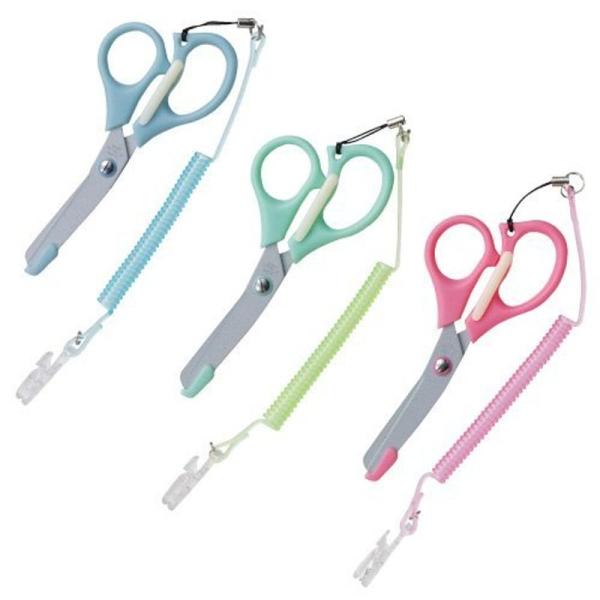 【商品名】　ナーイスはさみ（ストラップ付）グリーン MG-45 【商品説明】　・品番：MG-45 【サイズ】　高さ : 1.50 cm　横幅 : 8.00 cm　奥行 : 22.50 cm　重量 : 40.0 g　※梱包時のサイズとなります...