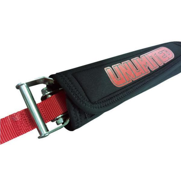 ●愛艇の船体をラチェットやベルトの擦傷からを守ります。●ラージタイプは大型の強化タイプラチェットにも余裕で対応します。●ウエットスーツと同素材なのでソフトで伸縮性がありフィットして船体をカバー。●ベルトを積荷にセットしたあと装着できるので便...