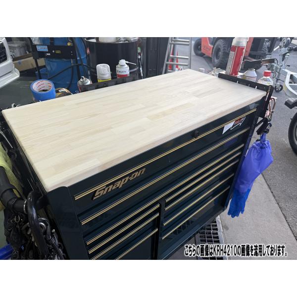 ※受注生産のため、返品・交換・キャンセル・日付指定不可スナップオン工具箱用のウッドトップ(天板)のみの商品です。※画像の工具箱は付属しません。■適合：KRA4813・KRA4107・KRA2212■材質：メルクシパイン材（ニスなし）※画像は...