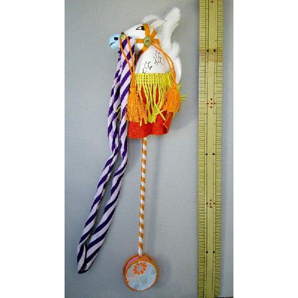 正月の門付け芸『春駒』に用いられる玩具です。サイズ：25ｃｍ