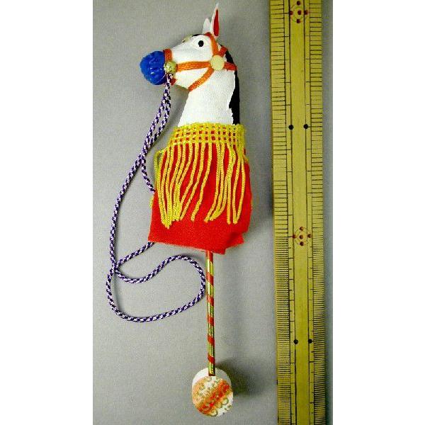 正月の門付け芸『春駒』に用いられる玩具です。サイズ：13ｃｍ