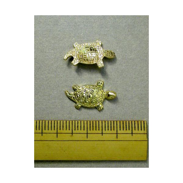 根付等に使える亀の飾りです。5個入り。サイズは写真を参照してください。