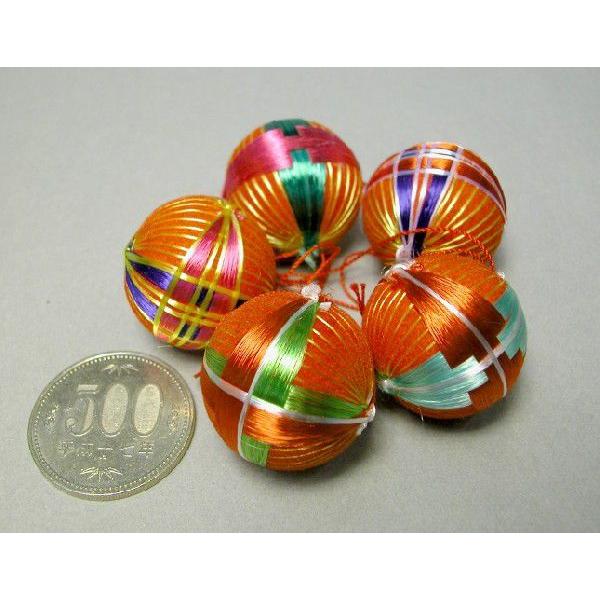 サイズ：直径2.5cm 柄は選べません。商品写真のうち、いずれか１つを発送いたします。