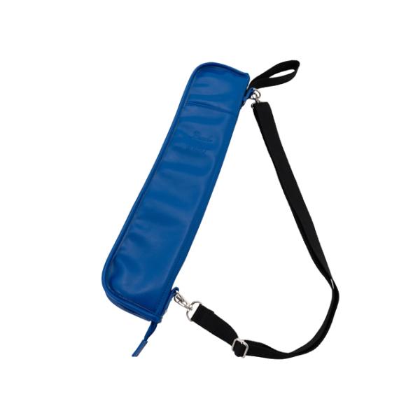 Pearl×anelloコラボスティックバッグに、2025年の新色 ブルーと アイボリーが登場。落ち着きと爽やかさを兼ね備えたブルー、柔らかで上品な印象のアイボリーが、演奏スタイルにさりげない個性を加えます。上質なフェイクレザーは撥水性を持...