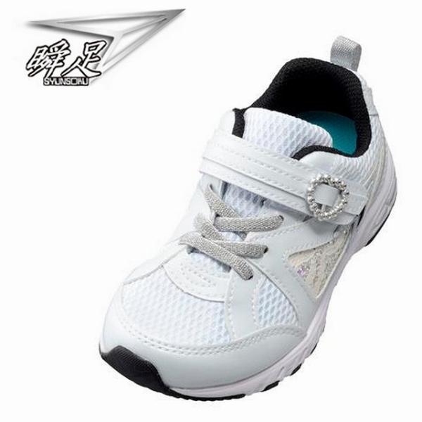 ------------■商品紹介■------------軽さ、クッション性、グリップ性、耐久性、ファッション性を高次元で融合させた瞬足の定番ソール、ハイスタンダードを採用。通気の良いメッシュと屈曲性にすぐれるソールが通園、通学を安全にサ...