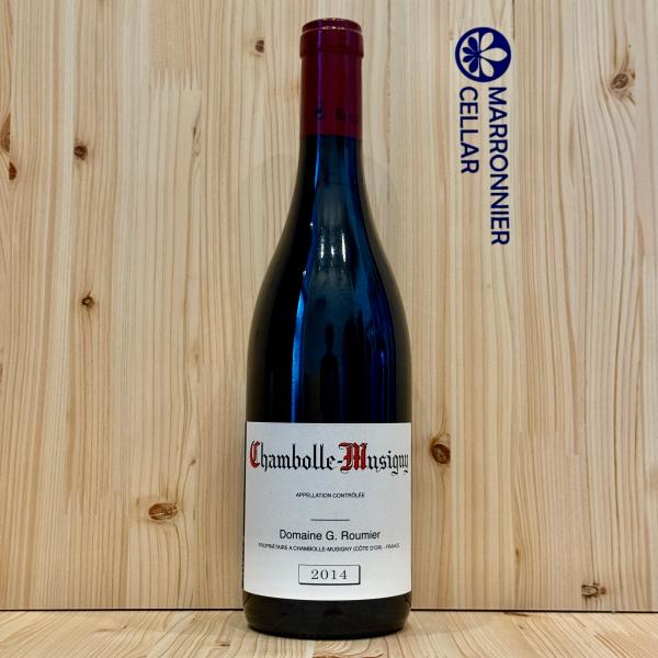 バロットを主に、モンビ、レ・ゼシェゾー、アルジリエール、ヴェロワイユ、村名のレ・クラ、それに1級畑のプラント、フュエがアッサンブラージュされたルーミエの村名シャンボール。その完成度の高さはマニアならずとも唸らされるほど。シルキーな口当たり、...