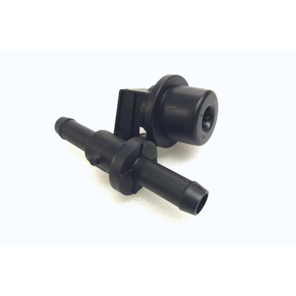 商品の材質上、劣化で割れてしまいます！走れなくなる前に、交換していないお車の方は早めのメンテナンスを！MOPAR純正クロス品番：05011241■適合エンジン：　3900cc 　,   5200cc　,　5900cc※イン／アウト共にパイプ...