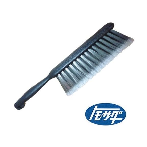 【特長】使えば驚きの使用感です●特殊加工の毛先で細かい粉塵も逃さず清掃でき、従来のほうきの約５倍の能力です。●細かいところが掃きやすいハンディタイプです。●一般的な刷毛やブラシの３倍の高耐久力です。【用途】●モルタル／SL材の打設時の清掃作...