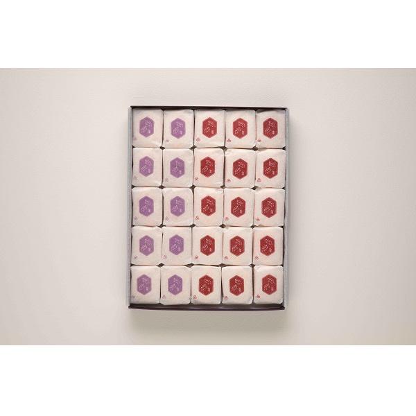 ■説明小豆を丹念に炊き上げた程よい甘さの餡と最中種をあわせた亀甲型の品の良い一口サイズの最中です。天明３年（1783年）に創業し、代々河越藩の御用を賜りました。■商品詳細内 容 量：亀の最中つぶ・こし×各25個温 度 帯：常温賞味期限：製造...