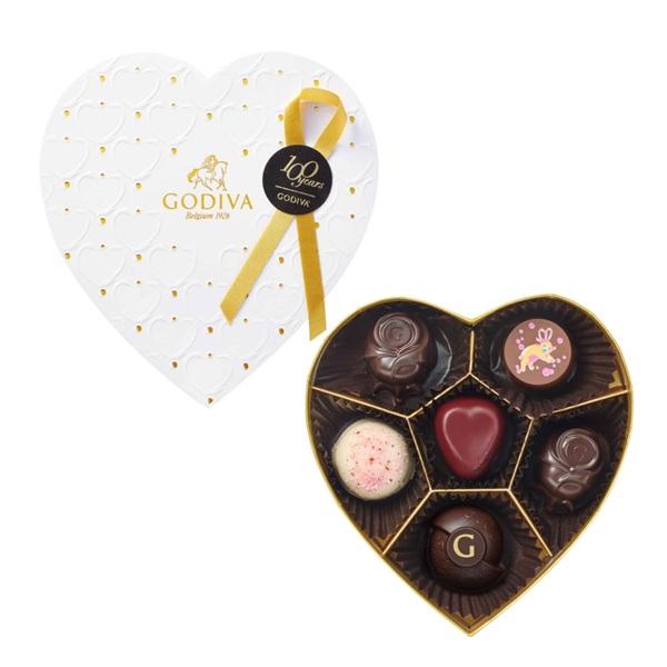 ■説明夢のように広がるローズガーデンをイメージした、ゴディバのホワイトデー限定「チョコレートローズ コレクション」。甘酸っぱいローズヒップガナッシュをほろ苦いダークチョコレートで包んだローズ形のチョコレートや酸味のあるラズベリーガナッシュが...
