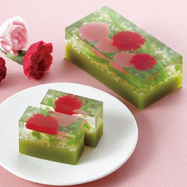 ■説明錦玉羹に浮かぶカーネーション。一層ずつ丁寧に重ね、気持ちを込めて棹菓子に意匠しました。■商品詳細内容量：半棹／長さ約10cm賞味期限：製造・加工日より常温で30日。温度帯：常温便でお届けいたします。■お届け時期について　5月9日(金)...