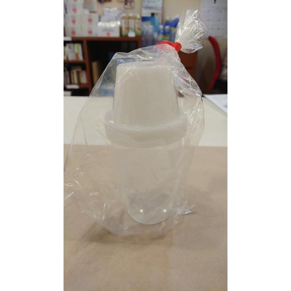 シェーカーに250ｃｃほどのお水を入れて振ってすぐにお飲みください。