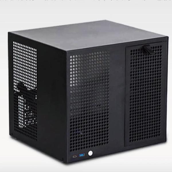 【商品規格】■サイズ：300(幅) x 270(高) x 270(奥) mm■容　量：21.8L■対応MB：m-ATX 245x245mm / ITX 170x170mm サポート■対応CPUクーラー：55mm以内■対応3.5インチHDD：...