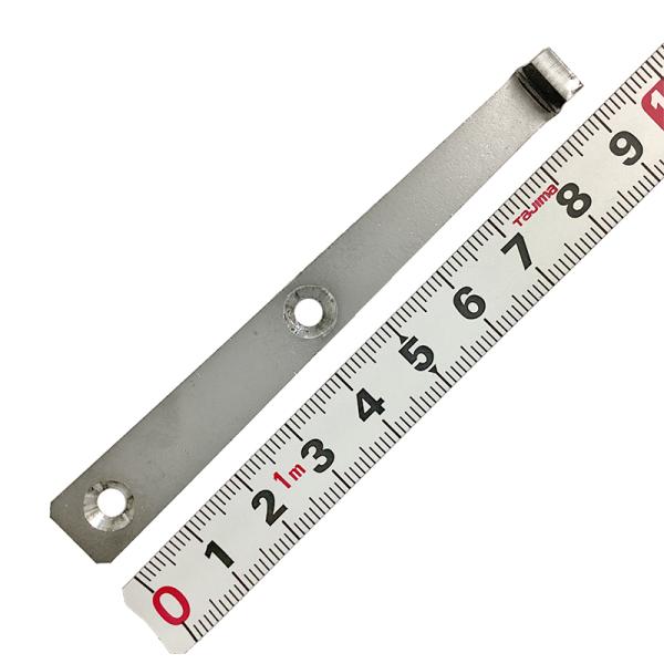 ＜販売数＞1本〜＜カラー＞シルバー(メッキ加工)＜商品サイズ＞長さ　：約９０ｍｍ厚さ　：３．２ｍｍ（極厚）横幅　：７ｍｍ〜１２ｍｍ芯々　：３５ｍｍ＜重量＞約２０ｇ＜生産国＞日本＜メーカー＞金井産業株式会社※製造元とは異なります。＜JANコー...